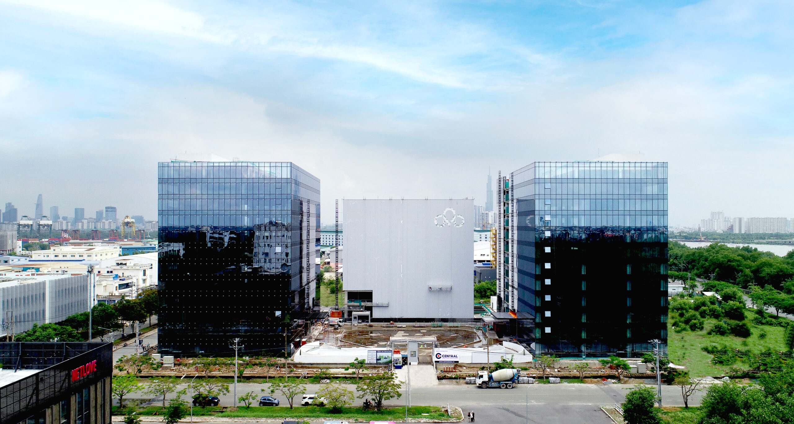 CMC Creative Space - Central Cons