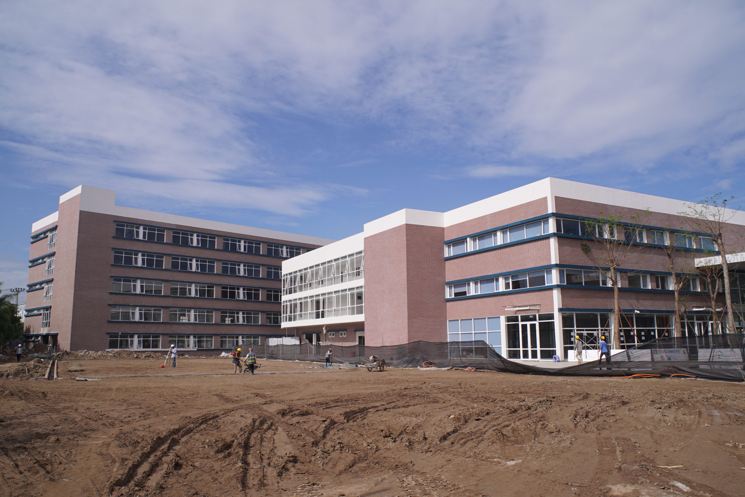 Edison International School - CENTRAL